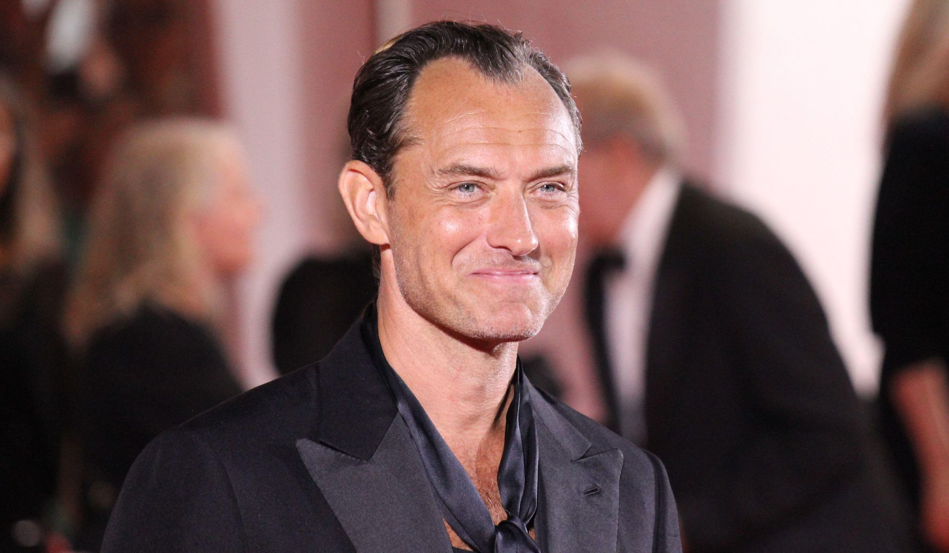 Jude Law And Jason Bateman Star In Netflix’s Black Rabbit