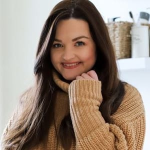 Contact Catherine Carton - Agent, Manager and Publicist Details