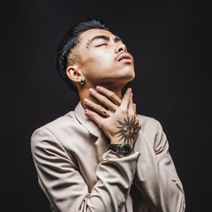 Contact វណ្ណដា-VannDa Official - Creator and Influencer