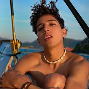 Contact Caín Guzmán - Creator and Influencer