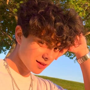 Contact BENOFTHEWEEK - Creator and Influencer