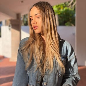 Contact lissamrios - Creator and Influencer