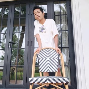 Contact Min Lwin Thway - Creator and Influencer