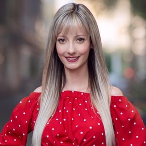 Contact Fanni Burjan - Creator and Influencer