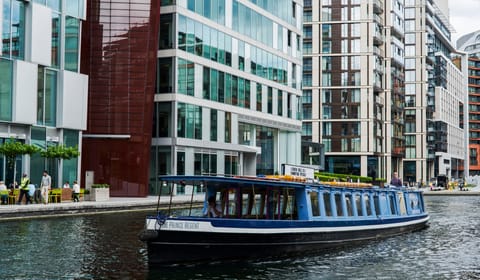 Boat Restaurants London: 9 Floating Restos Worth Trying
