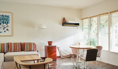 American Motels & Hotels: 9 American-Influenced Ones We Love