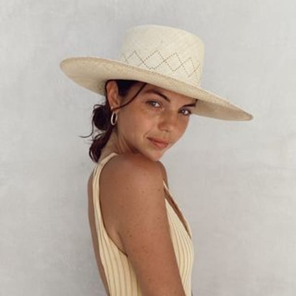 Tayla Burke Influencer Profile - Work With Influencer Tayla Burke