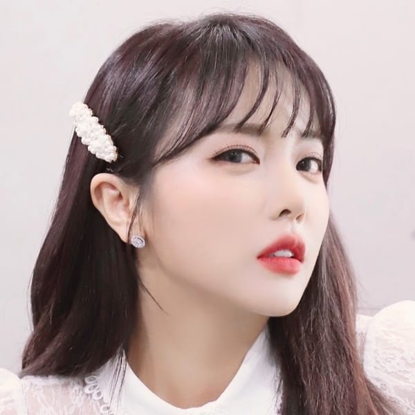 Contact 쌈바홍 ssambahong - Creator and Influencer