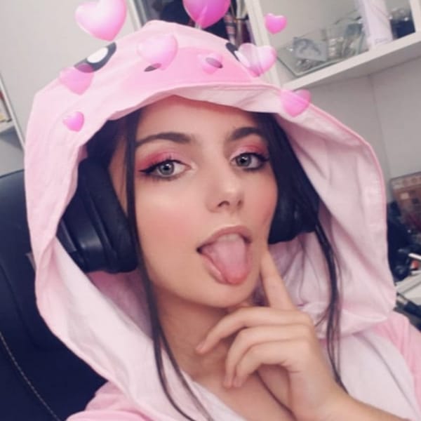 Contact GirlOfNox - Creator and Influencer