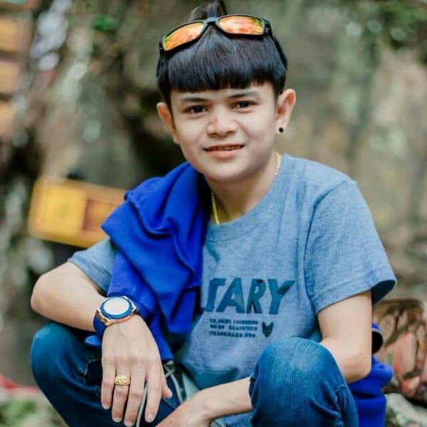 Contact แบงค์เล็ก ตัวน้อย - Creator and Influencer