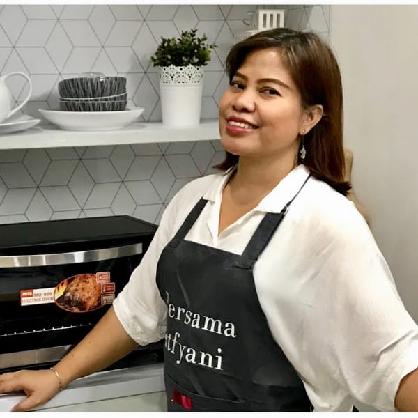 Contact Bersama Stfyani - Creator and Influencer