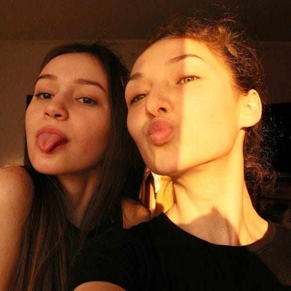 Contact MrsKamUl - Creator and Influencer