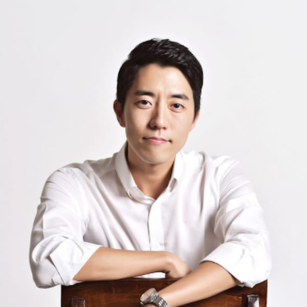 Contact 부동산 읽어주는 남자 - Creator and Influencer