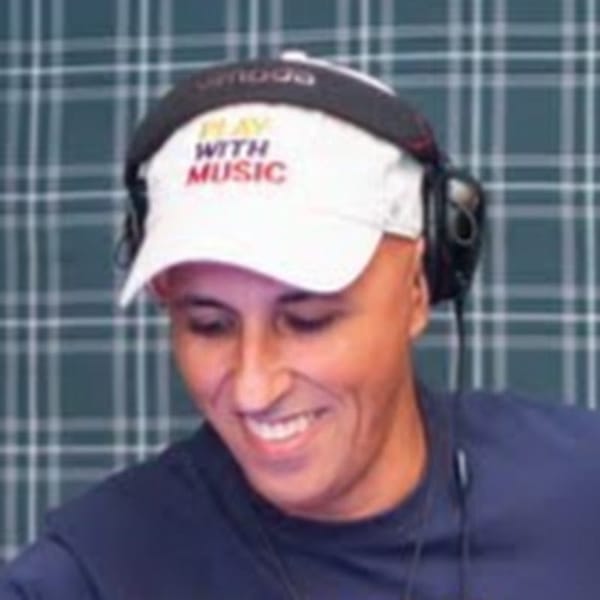 Contact Guto Loureiro - Creator and Influencer