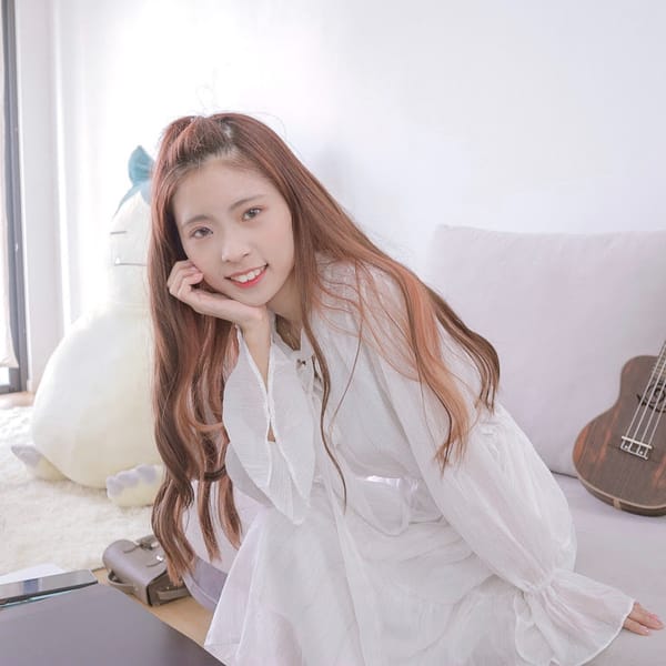 Contact 白冰沙Amber - Creator and Influencer