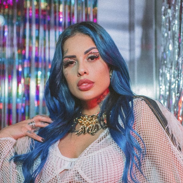 Contact TATI ZAQUI - Creator and Influencer