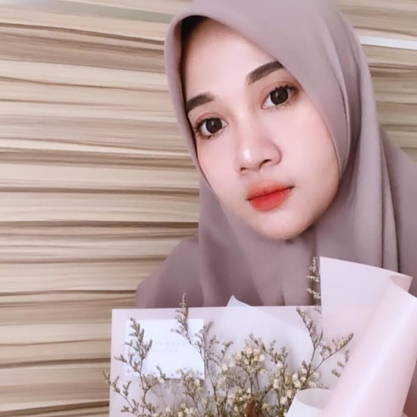 Contact Elizasifa - Creator and Influencer