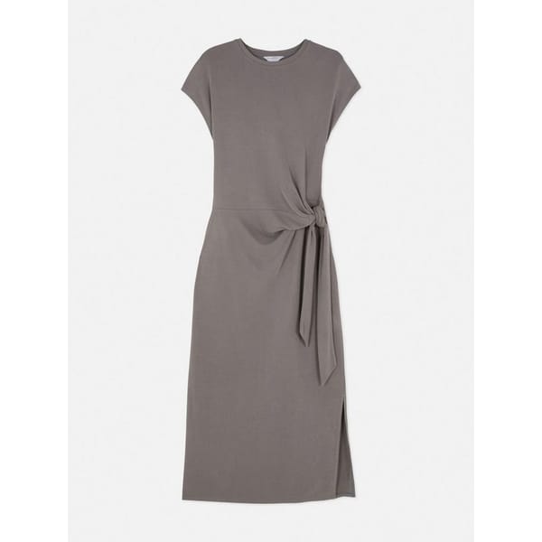 30 Stylish Year-Round Looks For Under £100 - The Handbook
