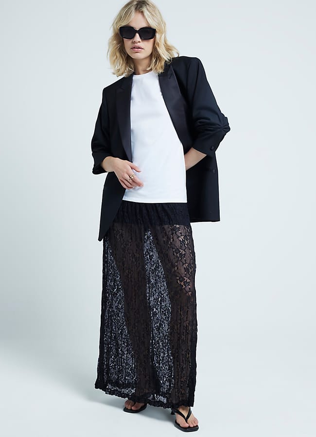 How To Style A Lace Skirt This Season