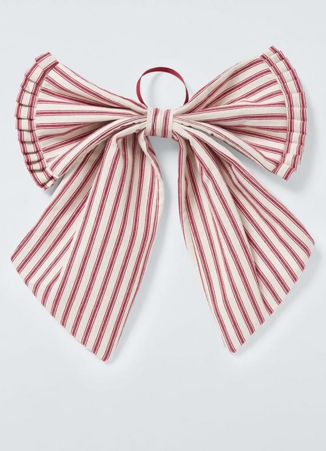 Christmas Bows Are This Season's Most Festive Trend